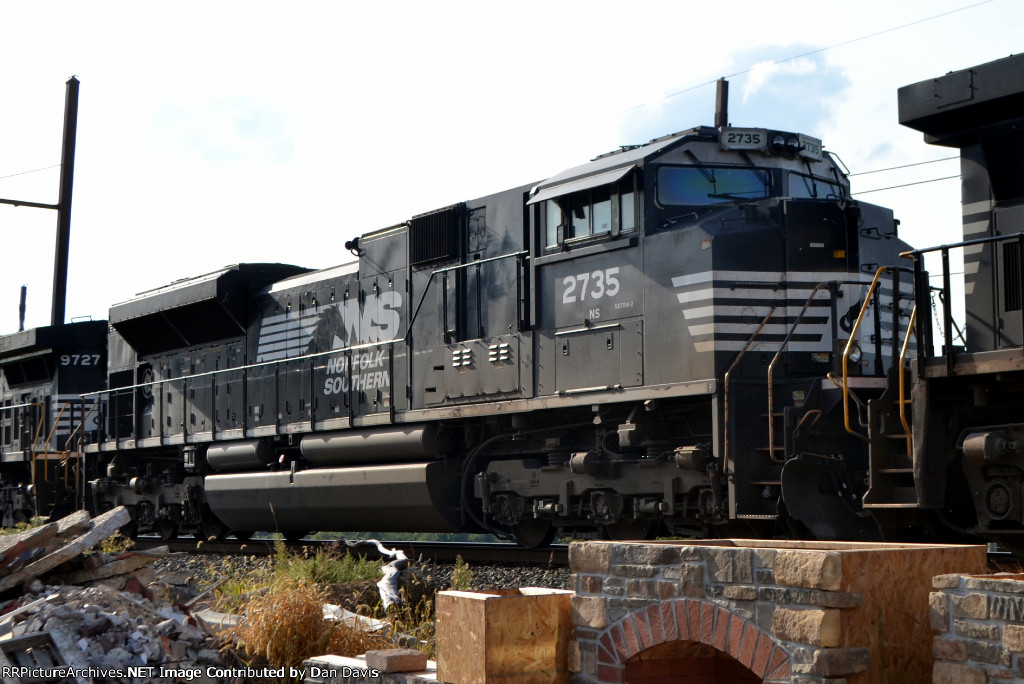 NS SD70M-2 2735 second out on 17G